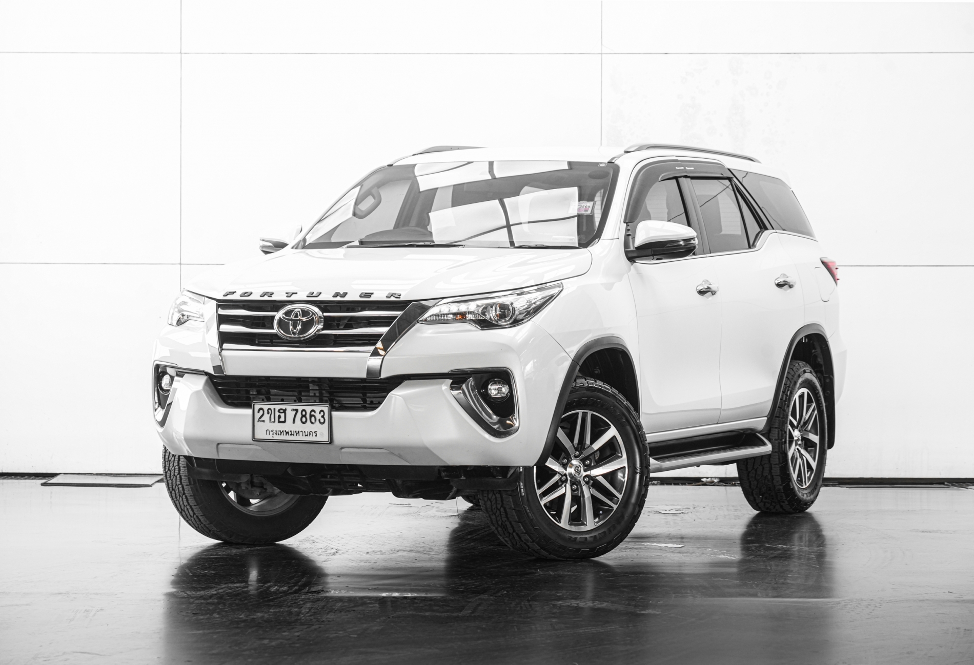 Car4Sure - 2019 TOYOTA FORTUNER 2.4 V