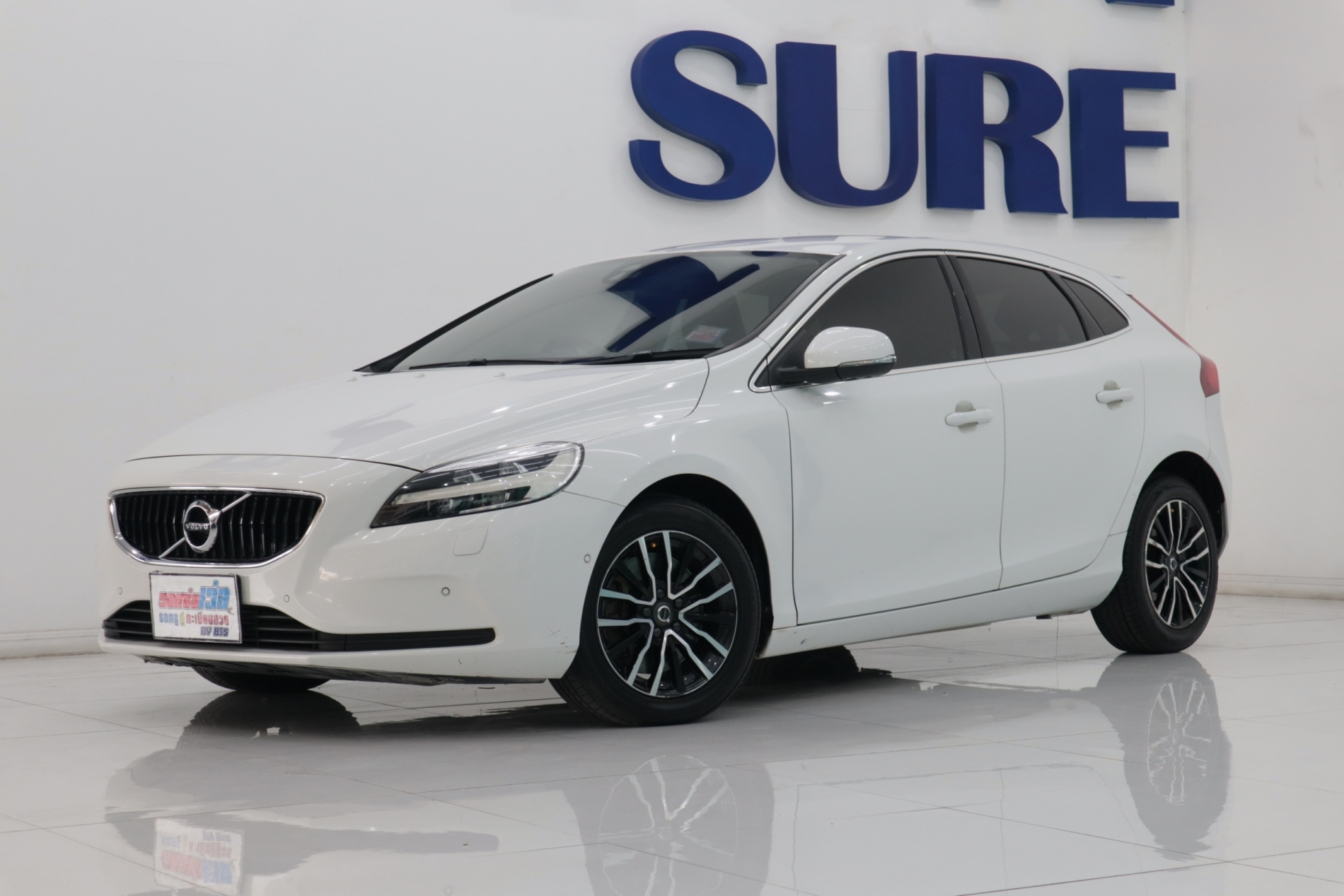 Car4Sure - 2019 VOLVO V40 T4