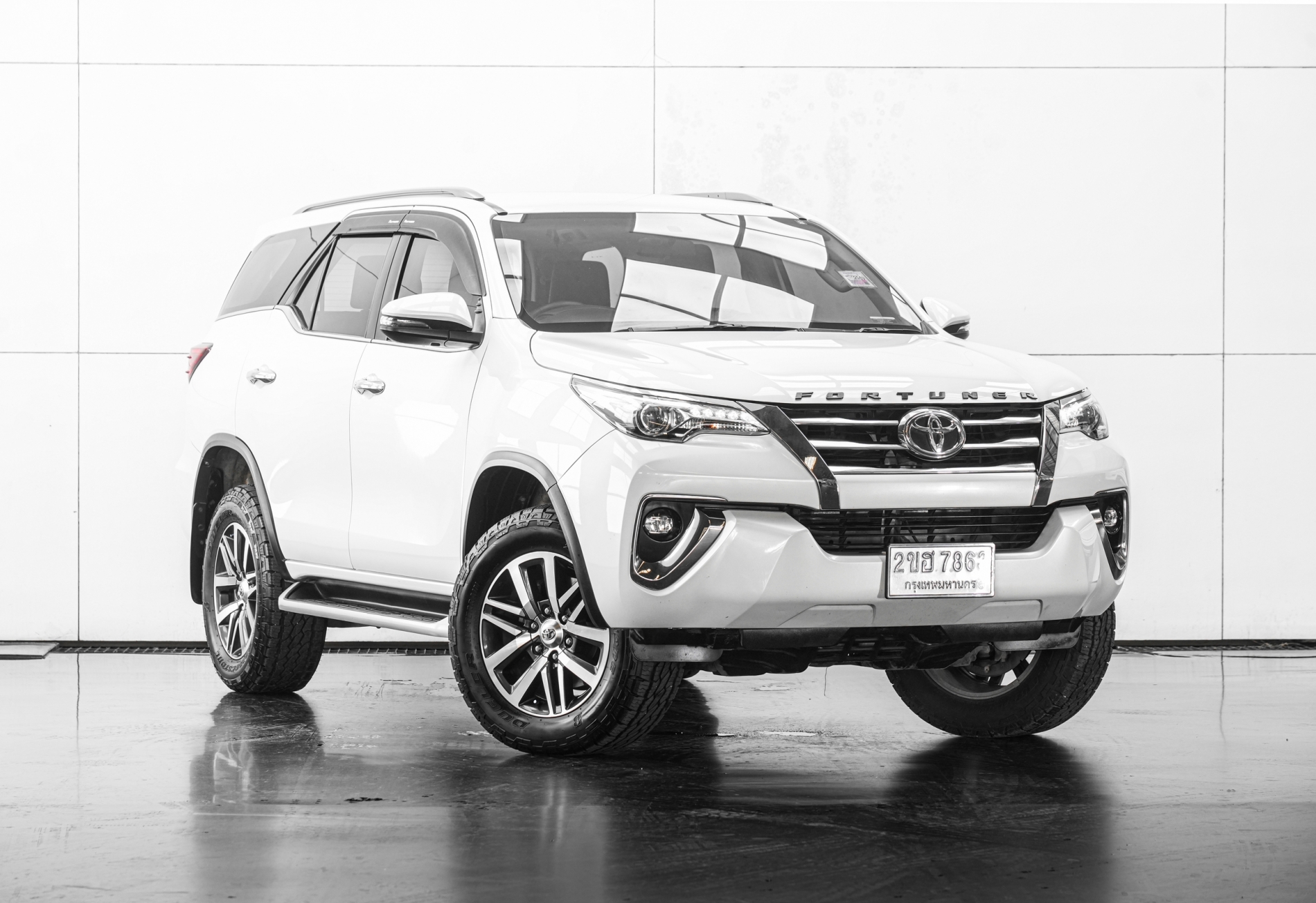 Car4Sure - 2019 TOYOTA FORTUNER 2.4 V